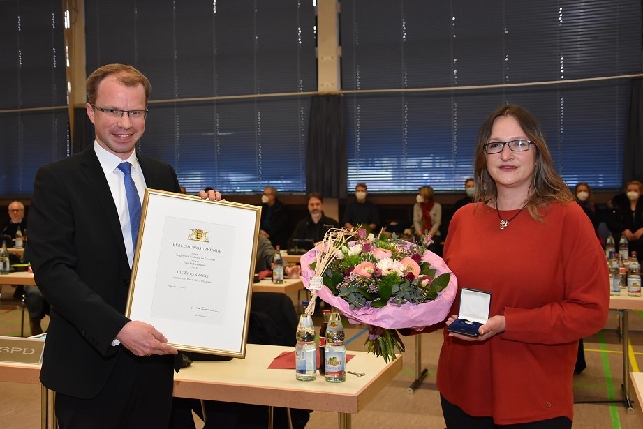Landes-Ehrung des Ministerpräsidenten für IGP-Vorsitzende Barbara Rumer ...
